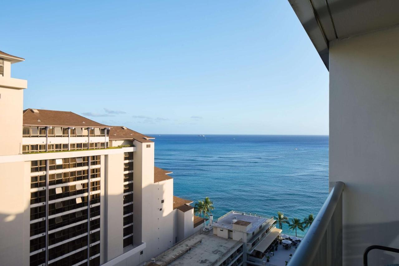 OUTRIGGER REEF WAIKIKI BEACH RESORT HONOLULU | BEST RATES GUARANTEE ...